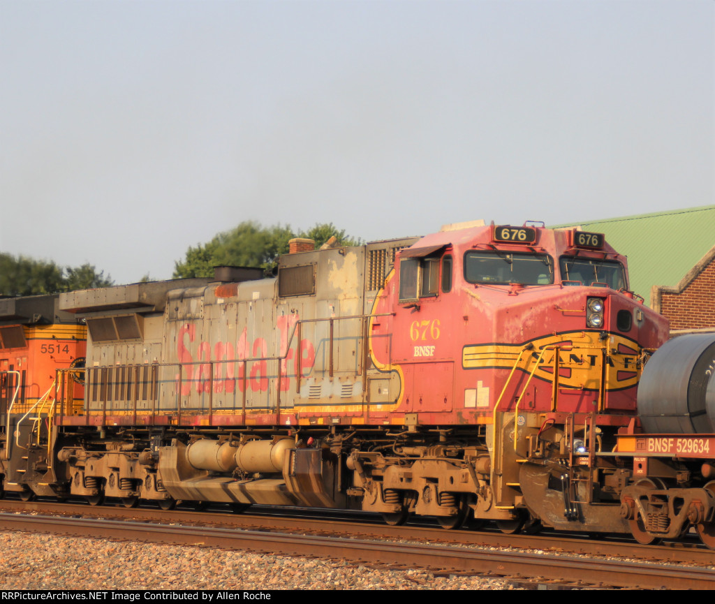 BNSF 676